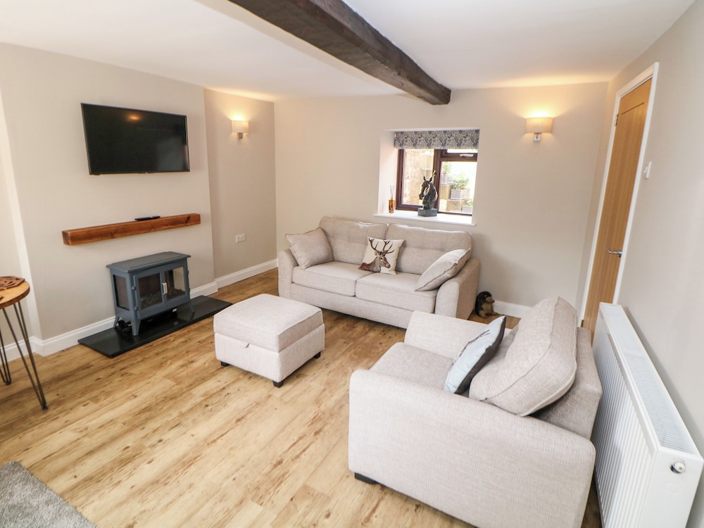 Smithy Cottage - Chesterfield