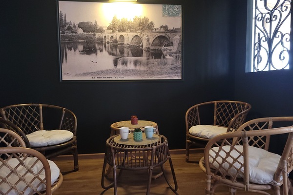 Área de estar no saguão