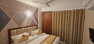 Quarto Familiar | Cortinas/cortinados opacos, ferro/tábua de engomar, Wi-fi grátis 