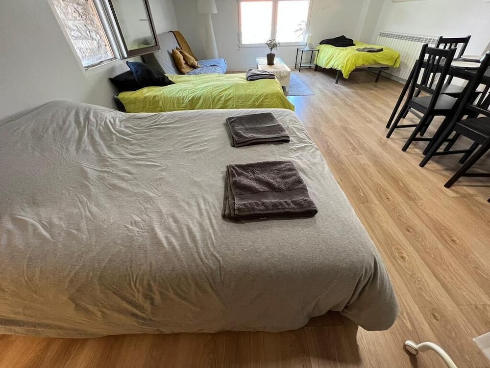 Habitacion Para 6 Personas En Centro De Biescas - Biescas