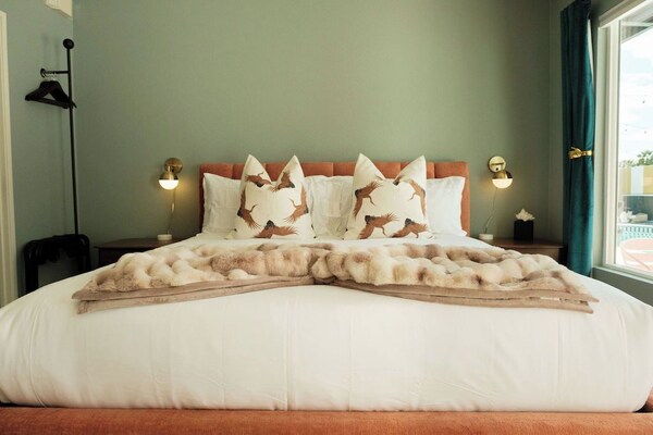 The Mod - Palm Springs, CA