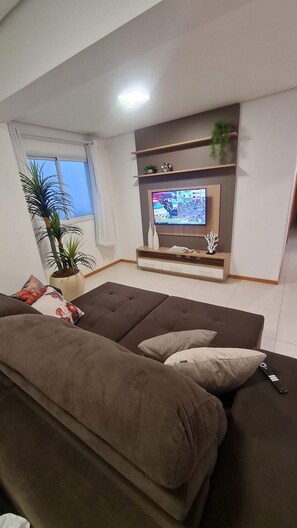 Apartamento Lua de Mel, acesso à piscina, vista para a praia | 3 quartos, roupa de alta qualidade, com decoração personalizada 