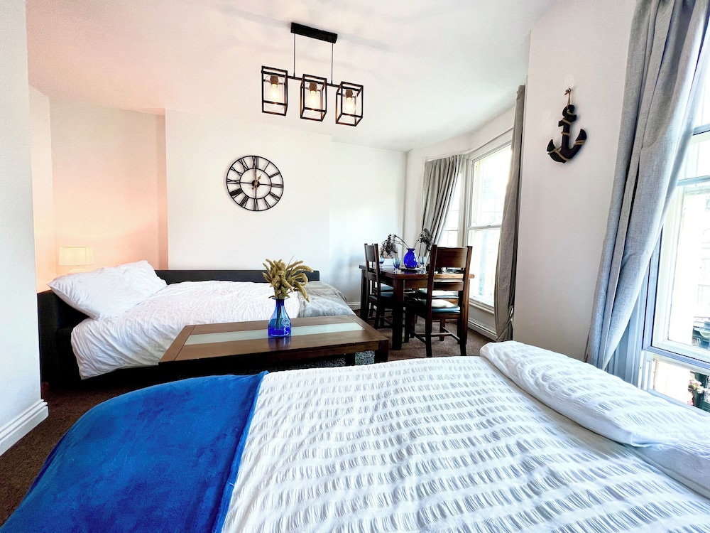 3 Minutes Walk To The Beach - Pinewood Park Scarborough