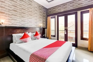 Quarto Deluxe | 1 quarto, secretária 