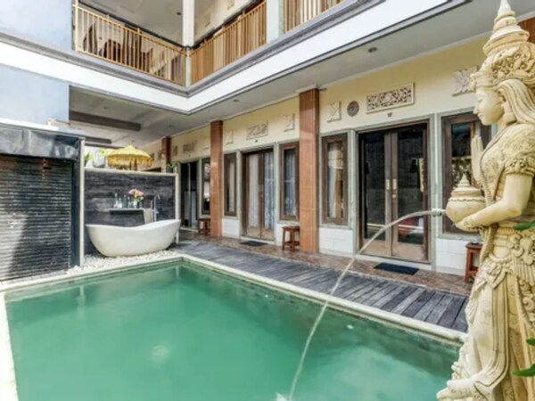 Antara Sunset Road - Legian