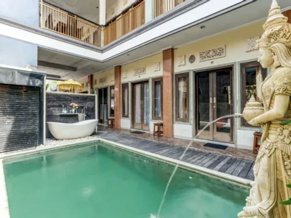 Antara Sunset Road - Legian