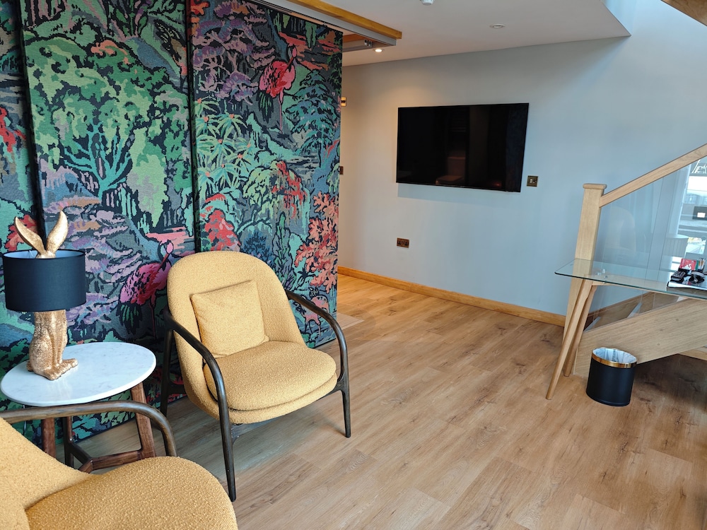 Pinnacle Suites - Isle of Wight