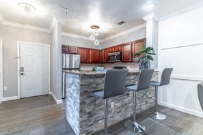 Condo (1301 Flamingo Cove at Tuscana) | Fachada