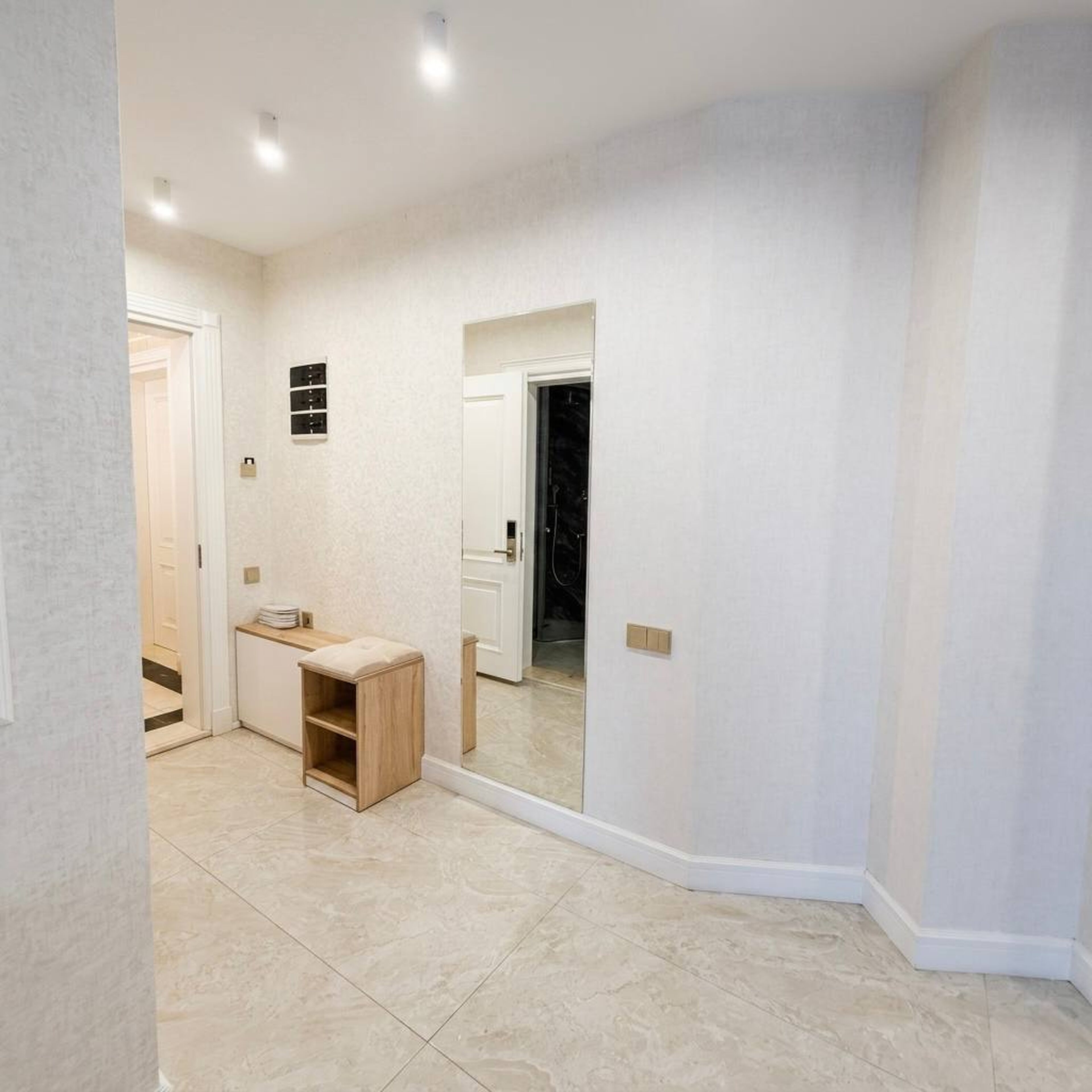 Apartamento Deluxe | Sala de estar | Smart TV, filmes pagos 