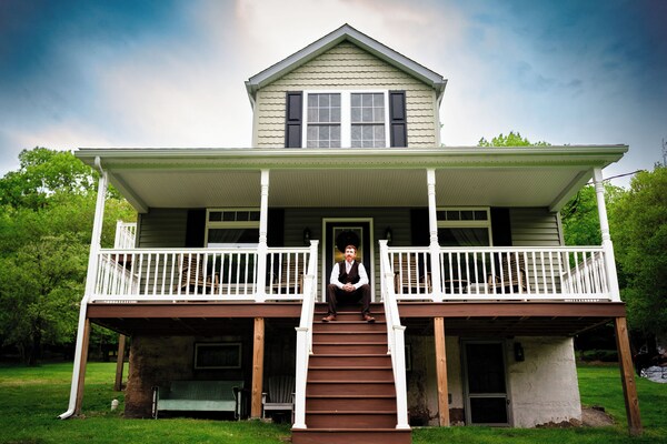 The Village At Houser's Crossing - Locust Lake State Park, Barnesville