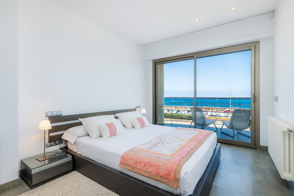 Villa 'Bohemi' Seafront, Wi-fi And A/c In Bedrooms - Mallorca