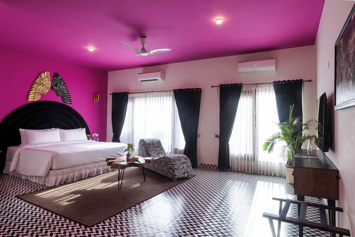 Ferro/tábua de engomar, Wi-fi grátis, roupa de cama fornecida