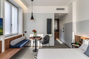 Quarto Duplo Premium | Roupa de alta qualidade, minibar, cofre com capacidade para portátil 
