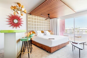 Suite Júnior, vista para a piscina | Minibar, cofre no quarto, ferro/tábua de engomar, Wi-fi grátis 