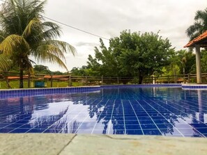 3 piscinas externas
