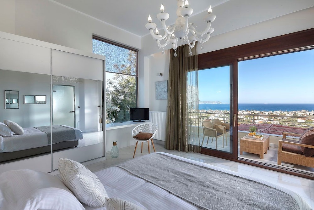 Luxury Villa Thea With Indoor Heated Pool - Crète