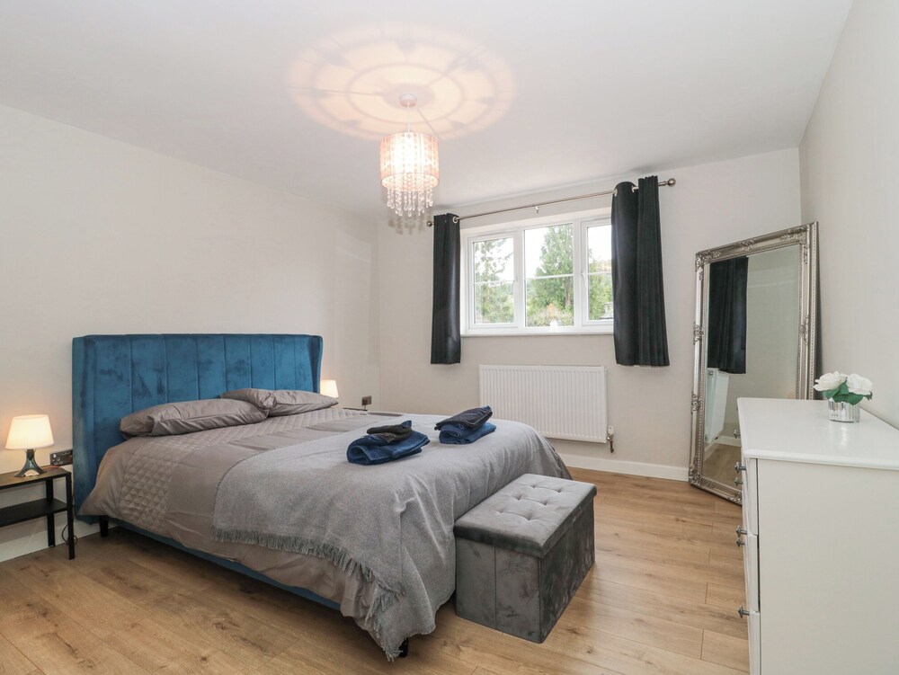 RANBIR HOUSE, pet friendly, with hot tub in Longhope - Longhope | Vrbo