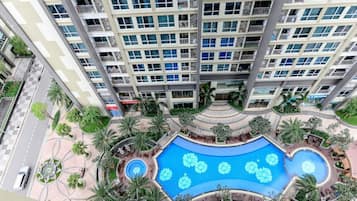 Apartamento superluxo, 1 quarto | 1 quarto, edredons de pluma, individualmente decorados