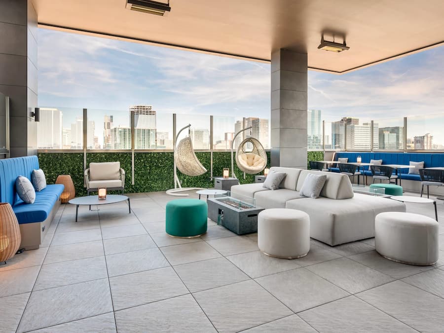 2 restaurantes, culinária americana