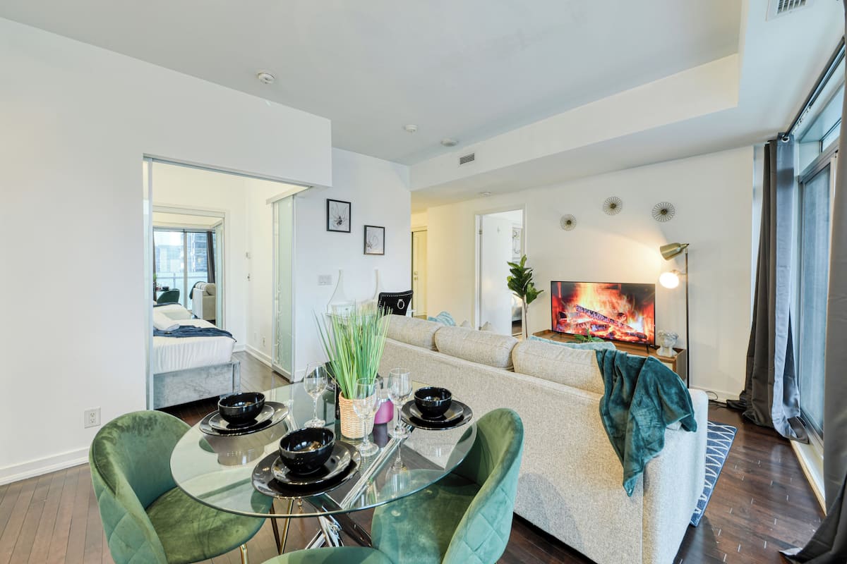 Apartamento Royal, 2 quartos | Refeições no quarto