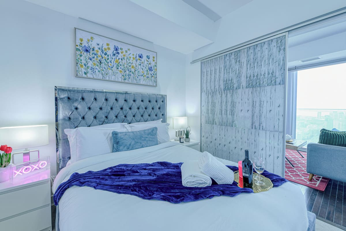 1 quarto, cortinas/cortinados opacos, ferro/tábua de engomar