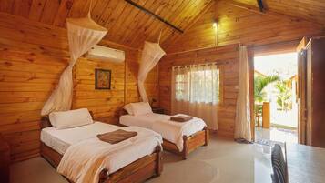 Casa de Campo Deluxe, varanda, vista para a colina | 1 quarto, camas de colchão viscoelástico, secretária