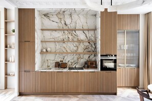 Chapon I | Cozinha privada | Um frigorífico/congelador grande, um micro-ondas, um forno 