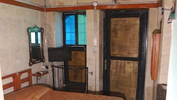 Quarto Clássico | 1 quarto, ferro/tábua de engomar, Wi-fi grátis, roupa de cama fornecida