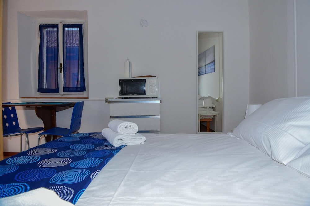 Azure Studio In Bellagio By Wonderful Italy - Bellagio