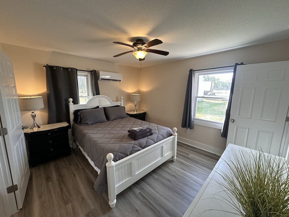 Fisherman's Bend - Patio On Icw - Dog Friendly! - Carova Beach, NC
