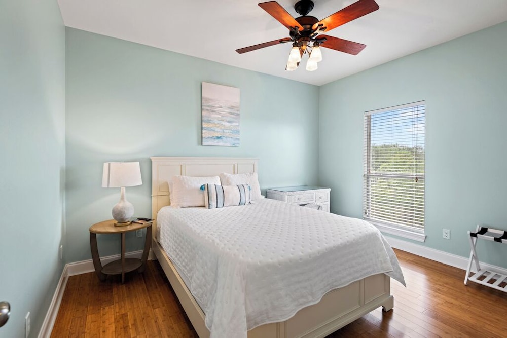 Getting Nauti by the Bay!! 5 Bedrooms, Waterfront! - Bay St Louis | Vrbo