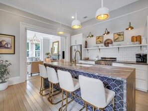 Apartamento em Condomínio Fechado, várias camas (Beauty on Barnard) | Cozinha privada