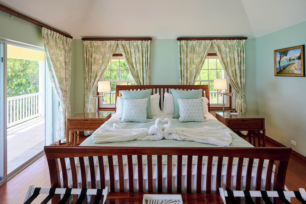 SeaView Bermuda - Sandys Parish | Vrbo