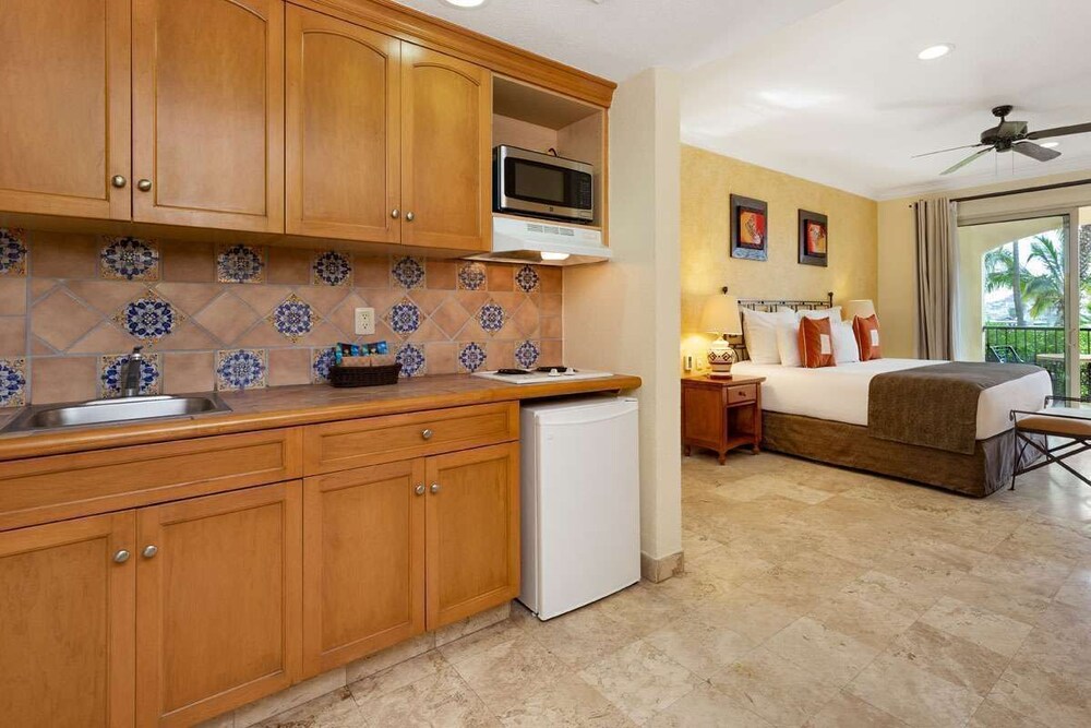Studio in Los Cabos - Access to Pool and Beach - Cabo San Lucas | Vrbo