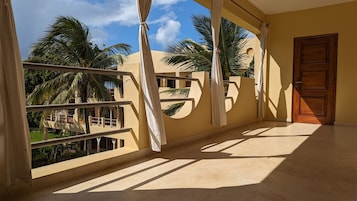 Apartamento Royal em Condomínio Fechado, 2 quartos | Terraço/pátio interior