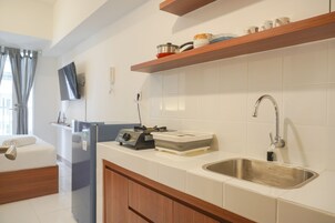 Estúdio | Cozinha privada | Um frigorífico/congelador grande, uma placa de cozinha 
