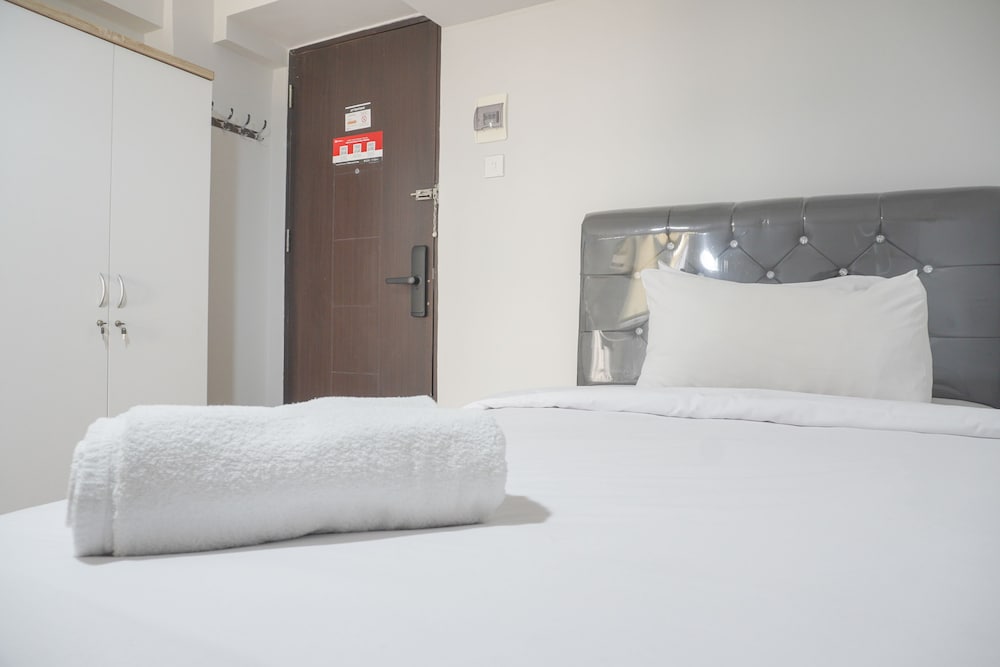 Modern And Restful Studio At Kebagusan City Apartment - Jakarta
