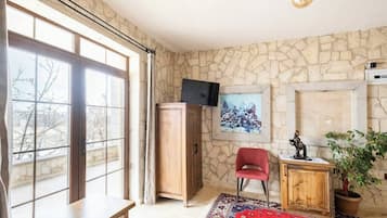 Quarto Básico, 1 cama queen-size | 1 quarto, quartos insonorizados, Wi-fi grátis, roupa de cama fornecida