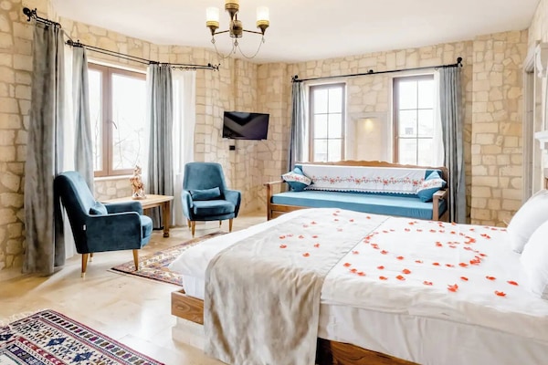 Suite Comfort, 1 cama king-size, fumadores | 1 quarto, quartos insonorizados, Wi-fi grátis, roupa de cama fornecida