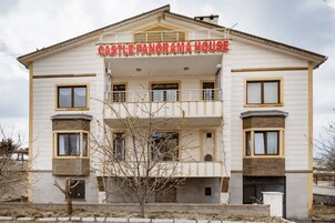 Quartos insonorizados, Wi-fi grátis, roupa de cama fornecida 