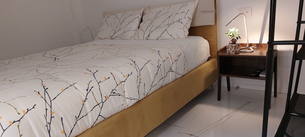 Cozy Independent Apartment In The Historic Center Of Catania. - Catania, Italia
