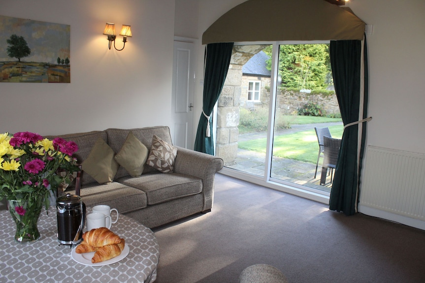 Honeysuckle Cottage At Burradon Farm - Newcastle upon Tyne