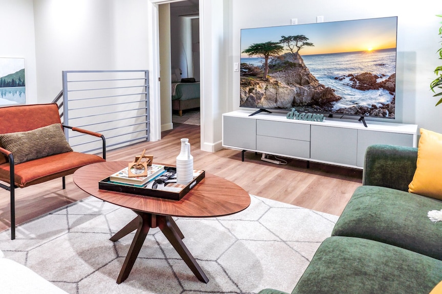 Family-friendly Modern 3br Near Disney Sleeps 12 Game Room Ev Charger - Newport Beach, CA