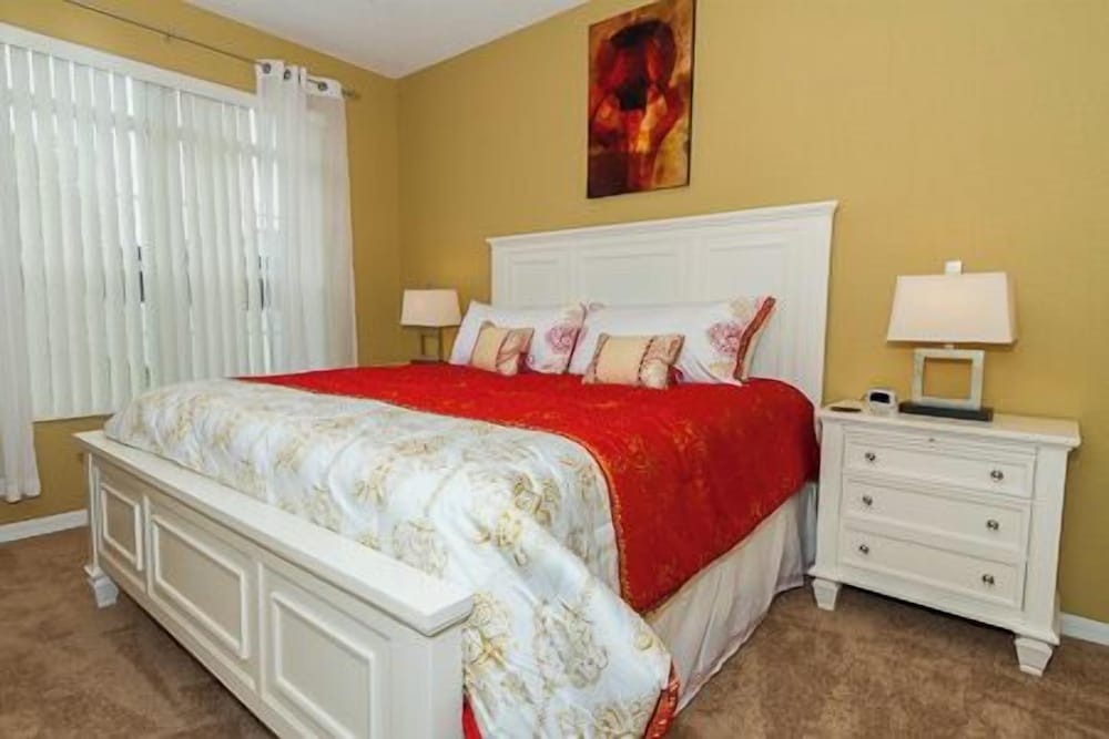 4 BEDROOMS - 3 BATHROOMS - PRIVATE POOL & SPA - Four Corners | Vrbo