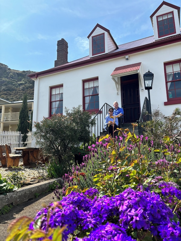 Poet's Cottage Stanley - Stanley