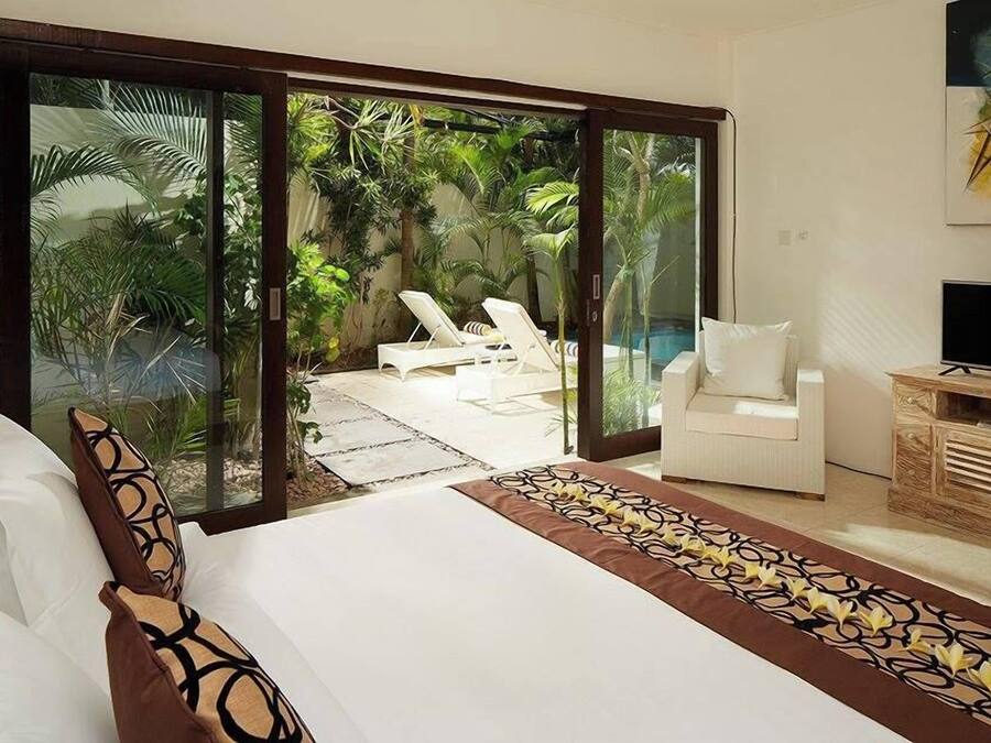 Vila standard | Cofres nos quartos, ferros/tábuas de passar roupa, Wi-Fi de cortesia