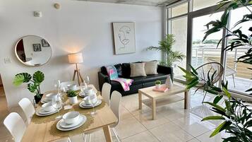 Apartamento Deluxe | Refeições no quarto