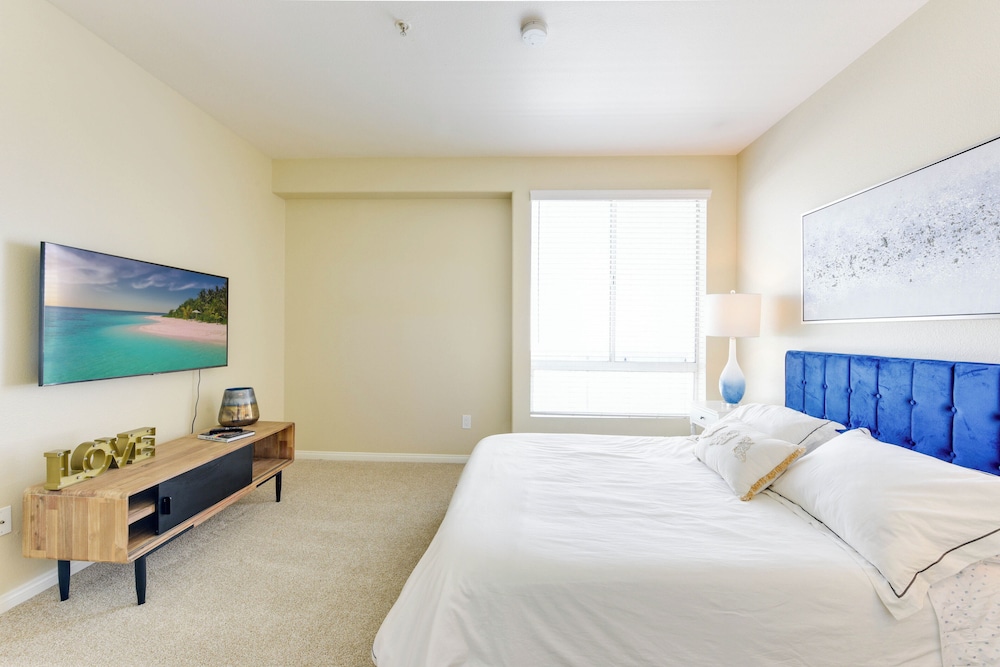 The Hideaway: Delightful 2 Bedrm w/ Pool - Marina del Rey | Vrbo