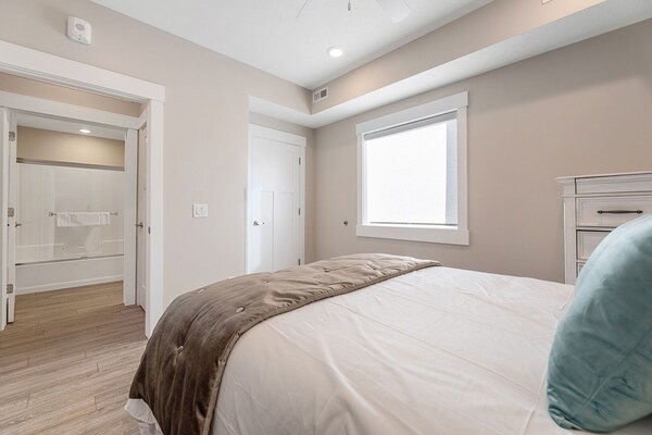 539 Bay St. Lake View Condo Unit 304e - Interlochen, MI