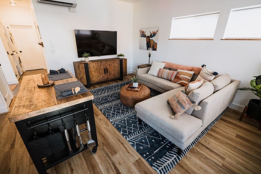 * * * * *Modern Missoula Bungalow* * * * * - Montana